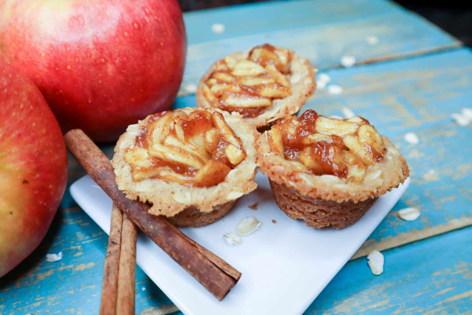 Apple Crumble Cookie Cups ~ The Recipe Bandit