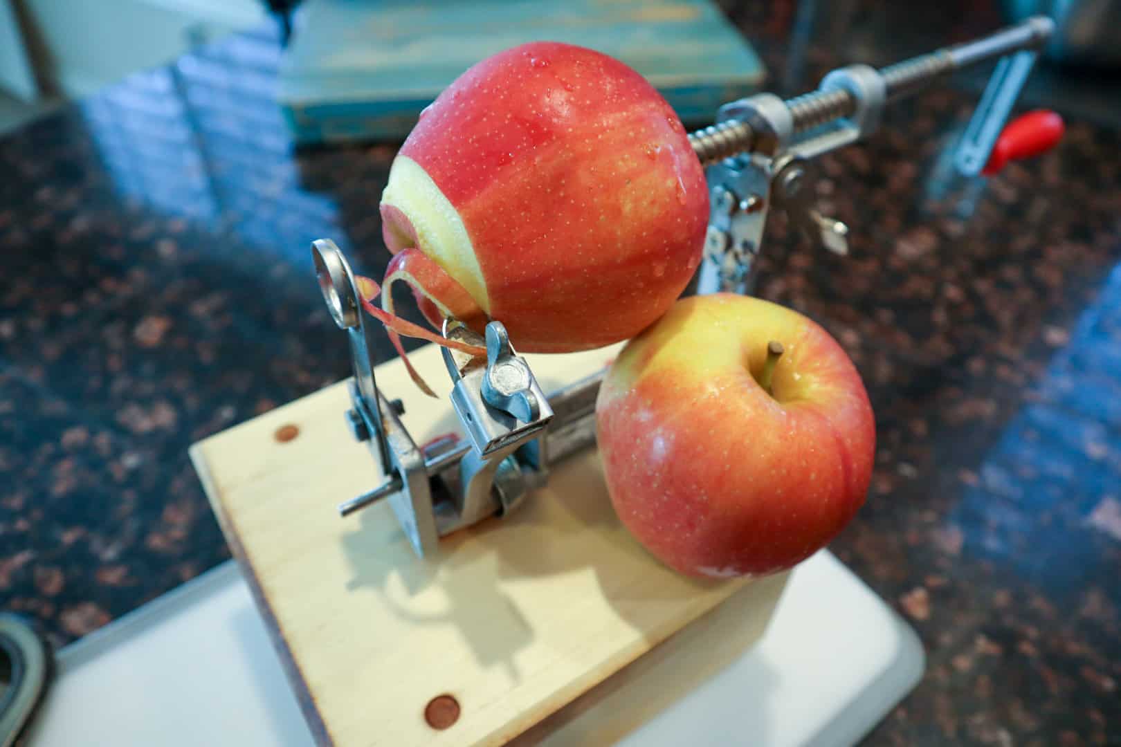 Apple Crumble Cookie Cups ~ The Recipe Bandit