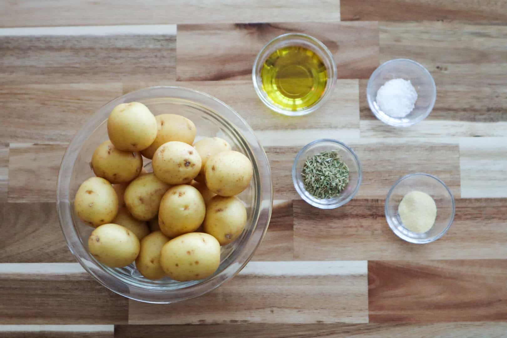 Crispy Smashed Baby Potatoes ~ The Recipe Bandit